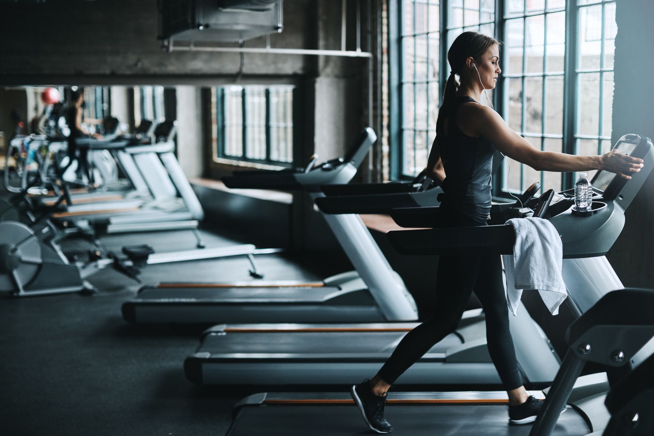 How Far Is 100 Meters On A Treadmill Runningshorts How Far Is 100 Meters On A Treadmill Runningshorts